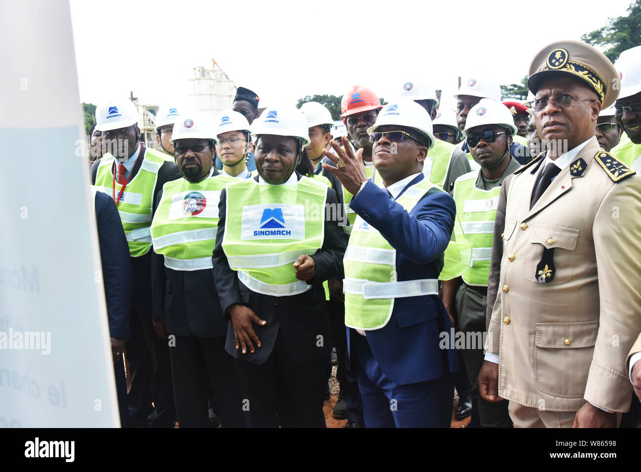 (190808) -- YAOUNDE, Aug. 8, 2019 (Xinhua) -- Cameroonian Prime ...
