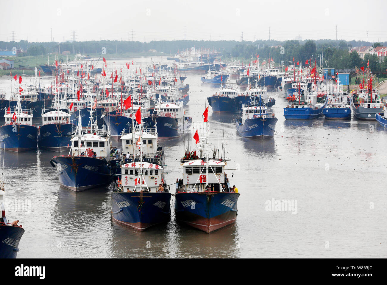 Chinese Fishing Fleet High Resolution Stock Photography and Images - Alamy