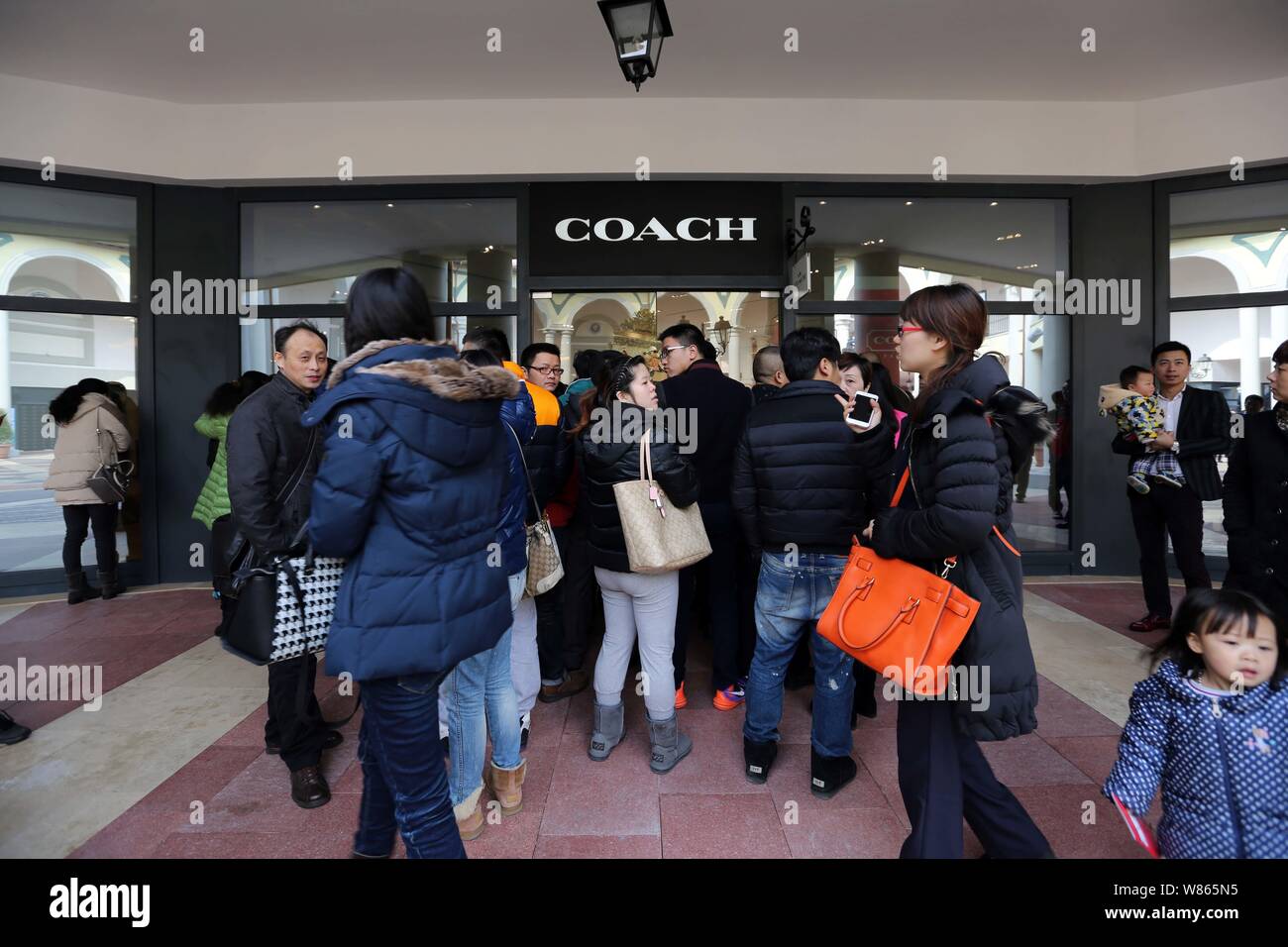 Outlet village china hi-res stock photography and images - Alamy