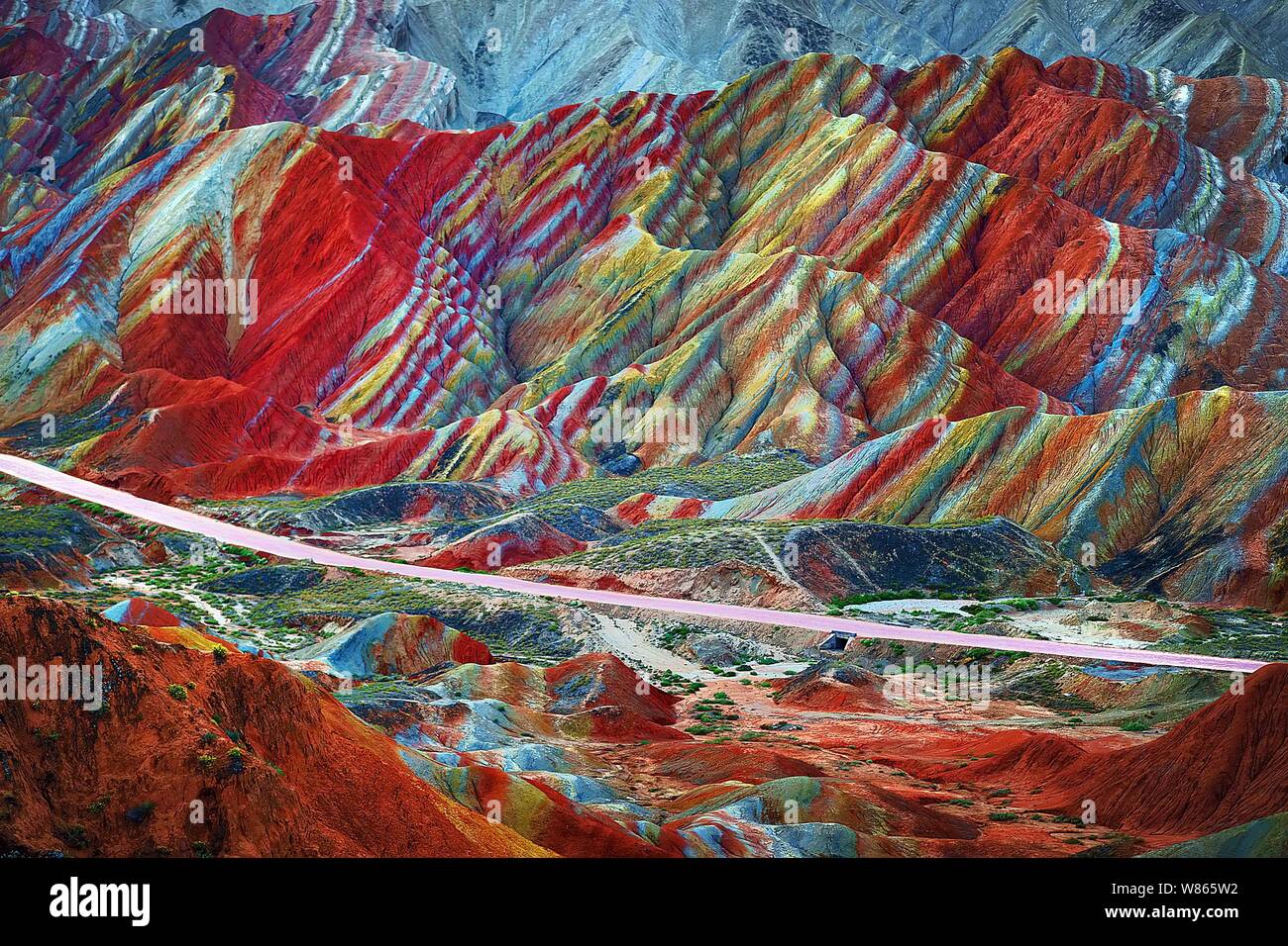 Landscape of colourful rock formations at the Zhangye Danxia Landform ...