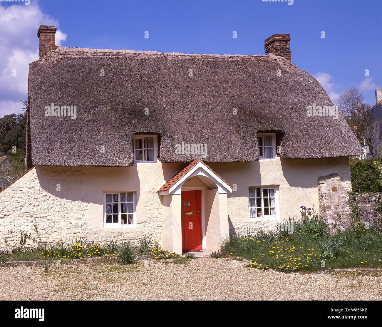 Small stone cottage hi-res stock photography and images - Alamy