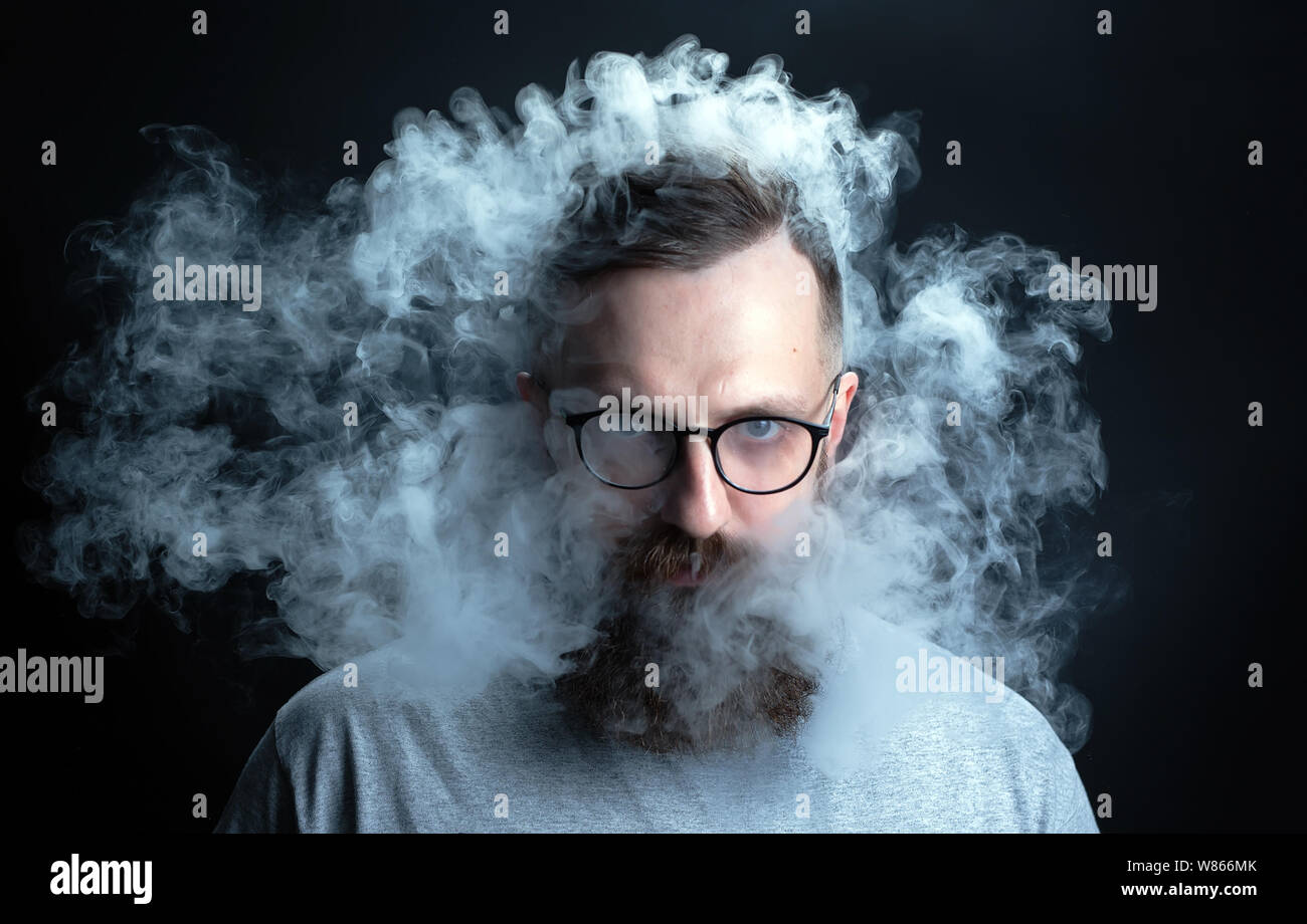 Secondhand smoke man hi-res stock photography and images - Alamy