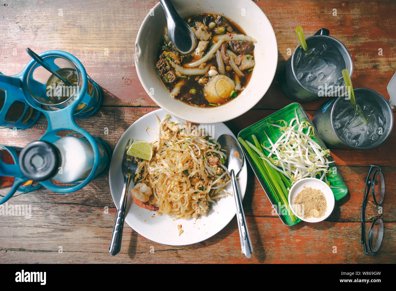 Traditional thai street food hi-res stock photography and images - Alamy