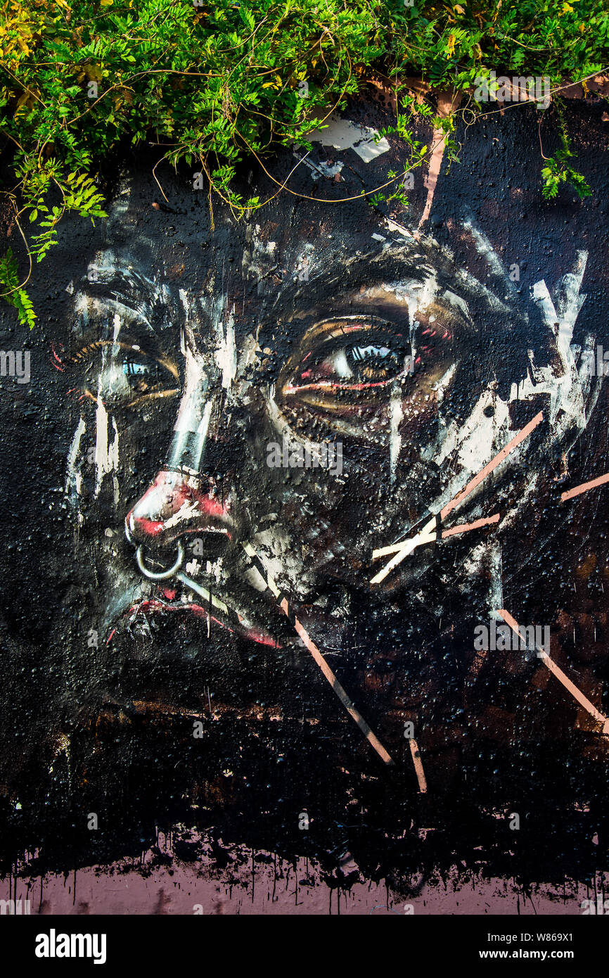 Woman graffiti black hi-res stock photography and images - Alamy