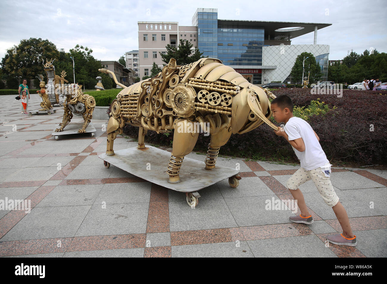Young scrap hi-res stock photography and images - Alamy