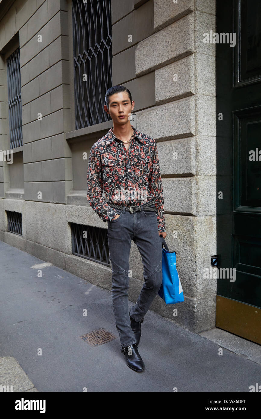 Versace top model hi-res stock photography and images - Alamy