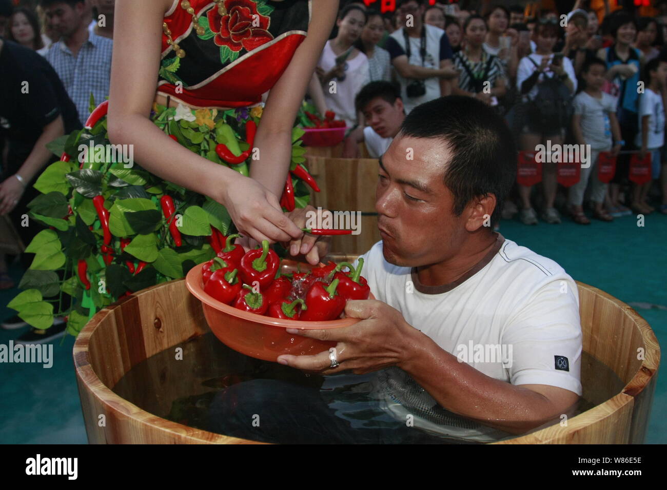 Chilli challenge hi-res stock photography and images - Alamy