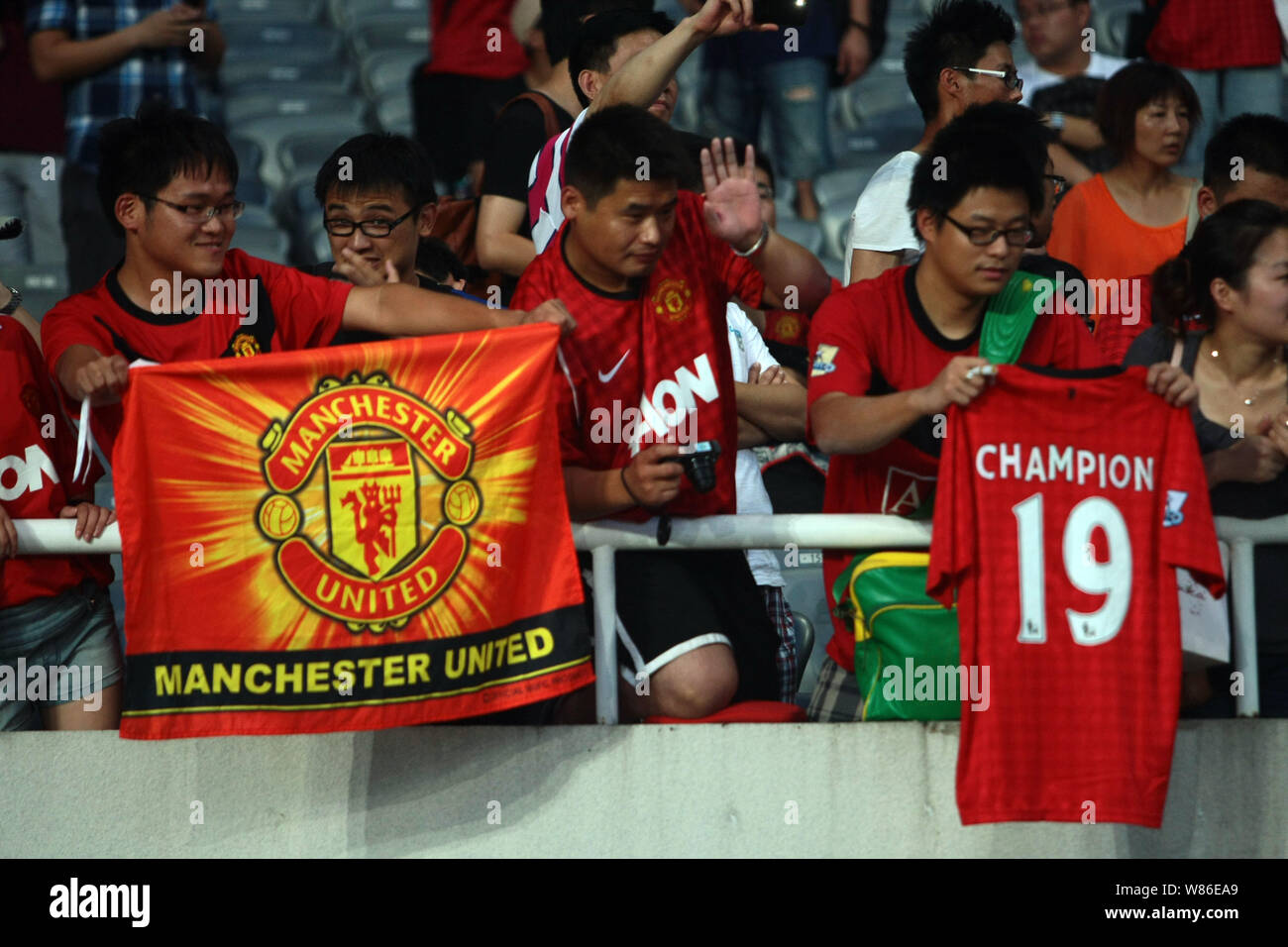 --FILE--Chinese football fans show support for Manchester United during ...