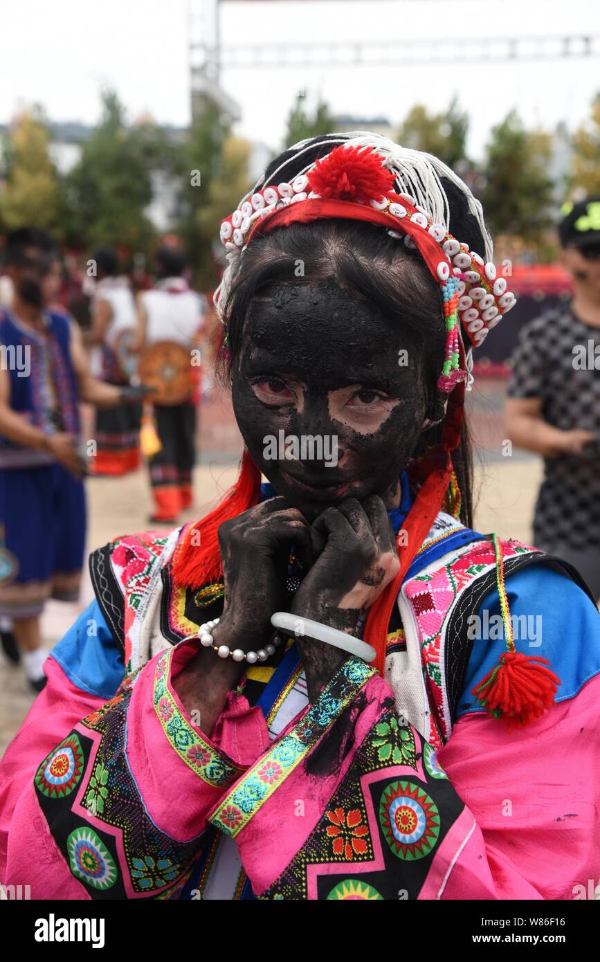 Face covered in ash hi-res stock photography and images - Alamy