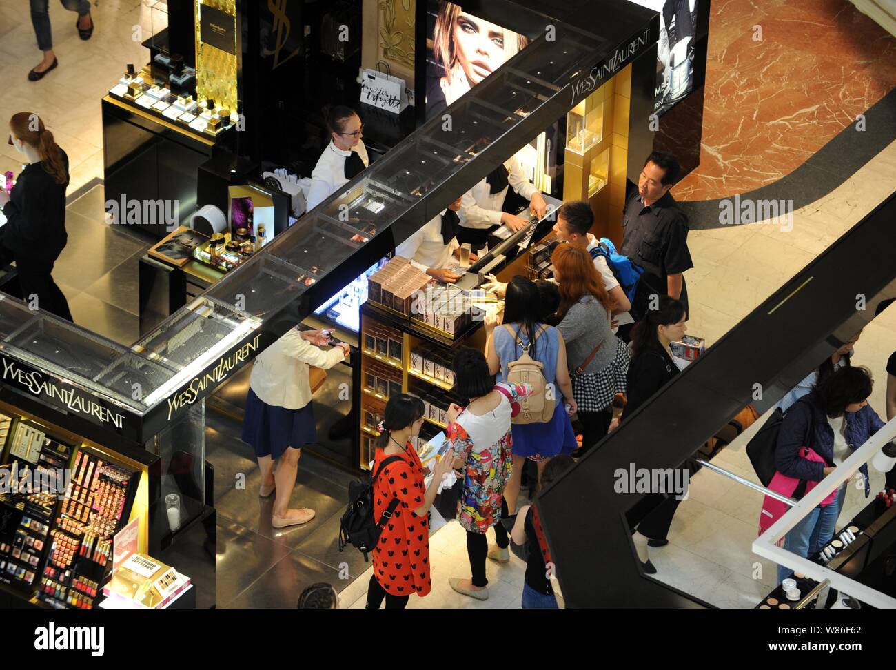 Yves saint laurent paris shop hi-res stock photography and images - Alamy
