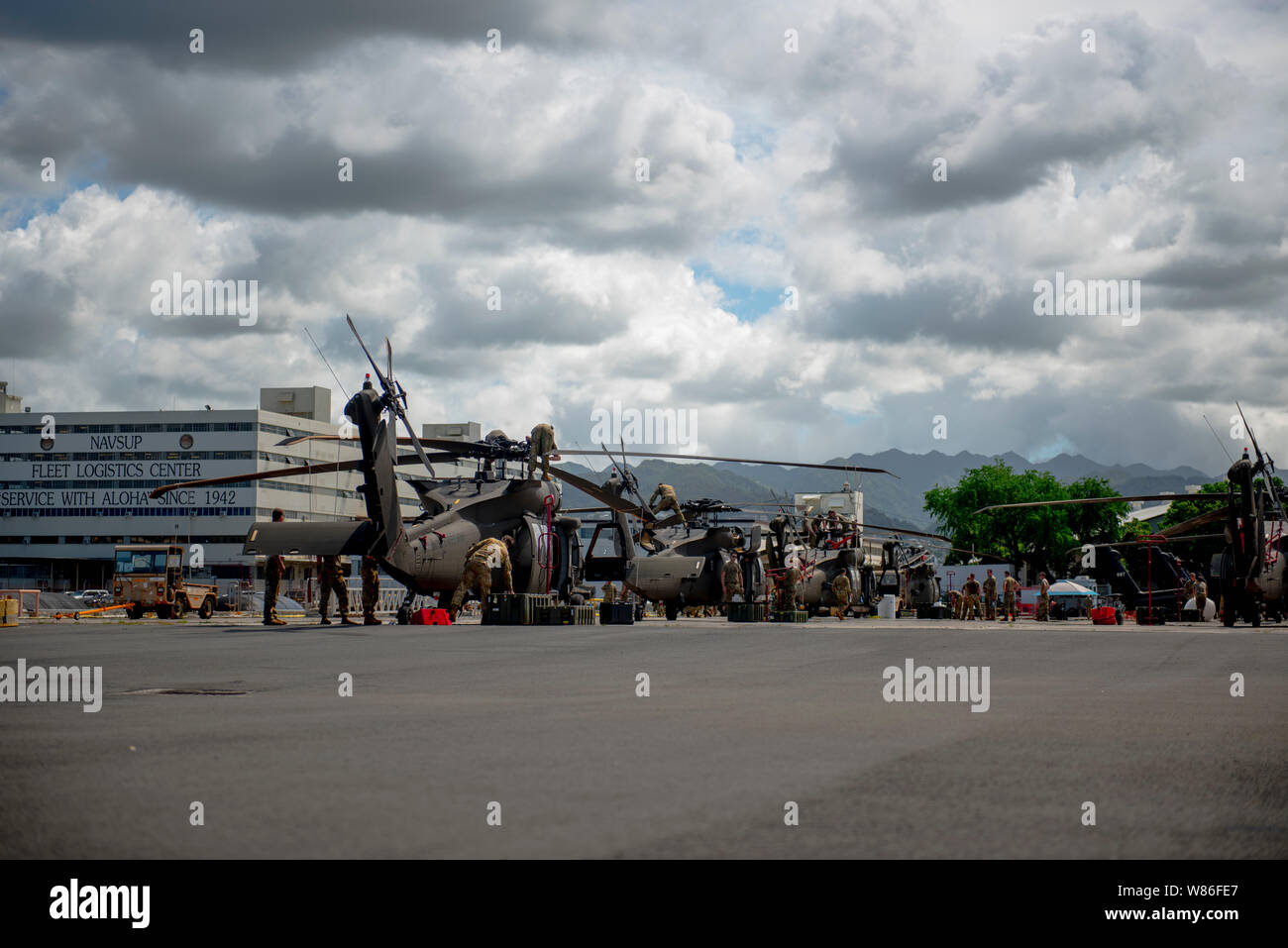 PEARL HARBOR¬¬ -- (August 6, 2019) Soldiers perform maintenance on a U ...