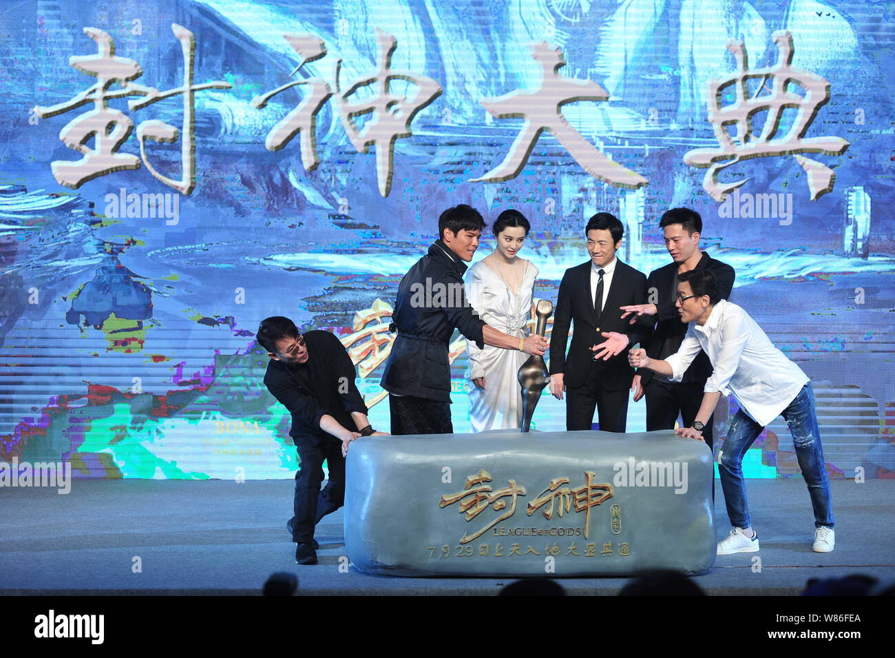 (From left) Chinese kungfu star Jet Li, Hong Kong actor Jacky Heung ...