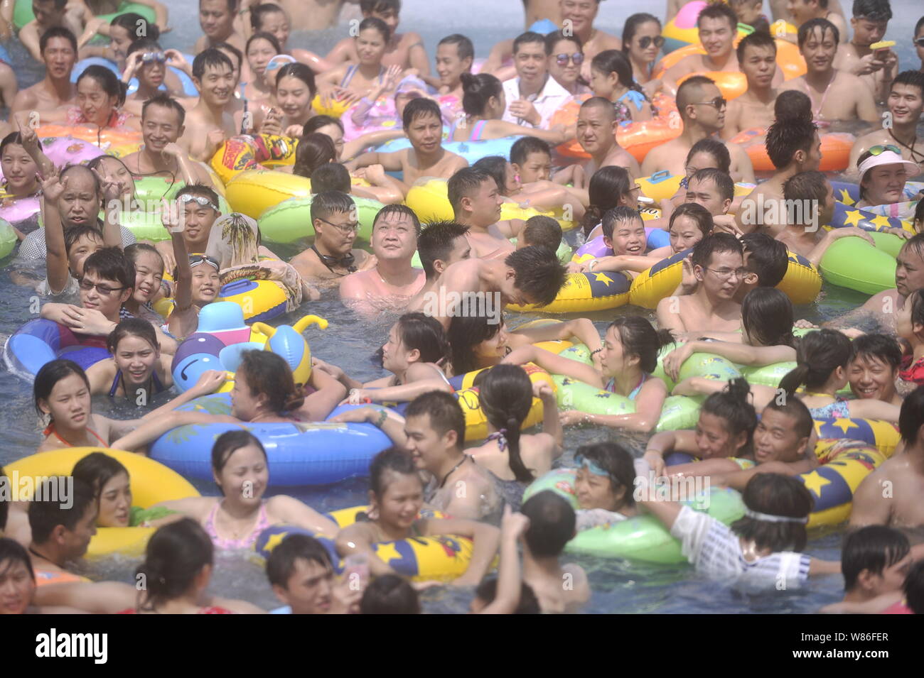 Swimmer in the swiming pool hi-res stock photography and images - Alamy