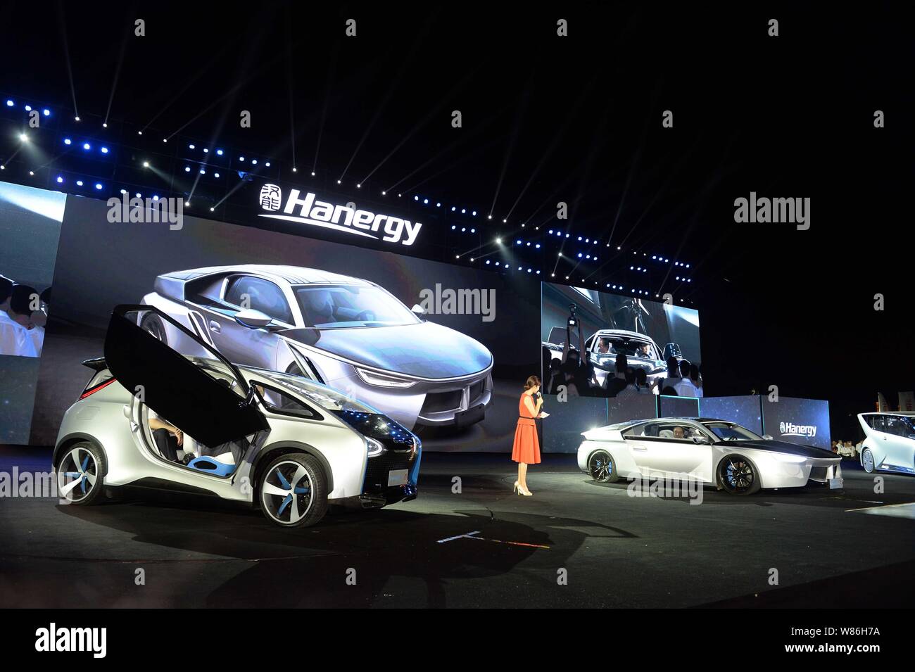 Solar powered cars hi-res stock photography and images - Alamy