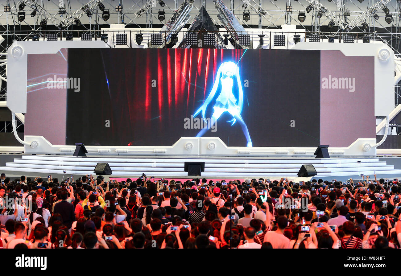 Hatsune miku performance hi-res stock photography and images - Alamy