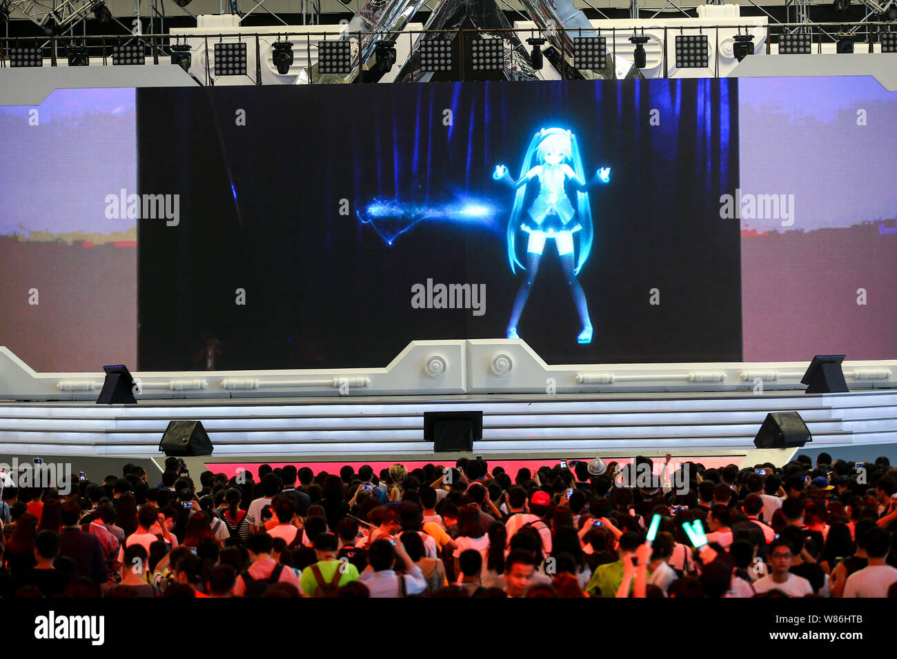 Hatsune miku performance hi-res stock photography and images - Alamy