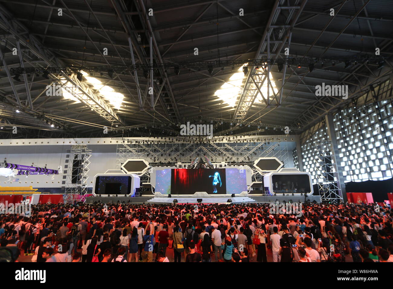 Miku hatsune hi-res stock photography and images - Alamy