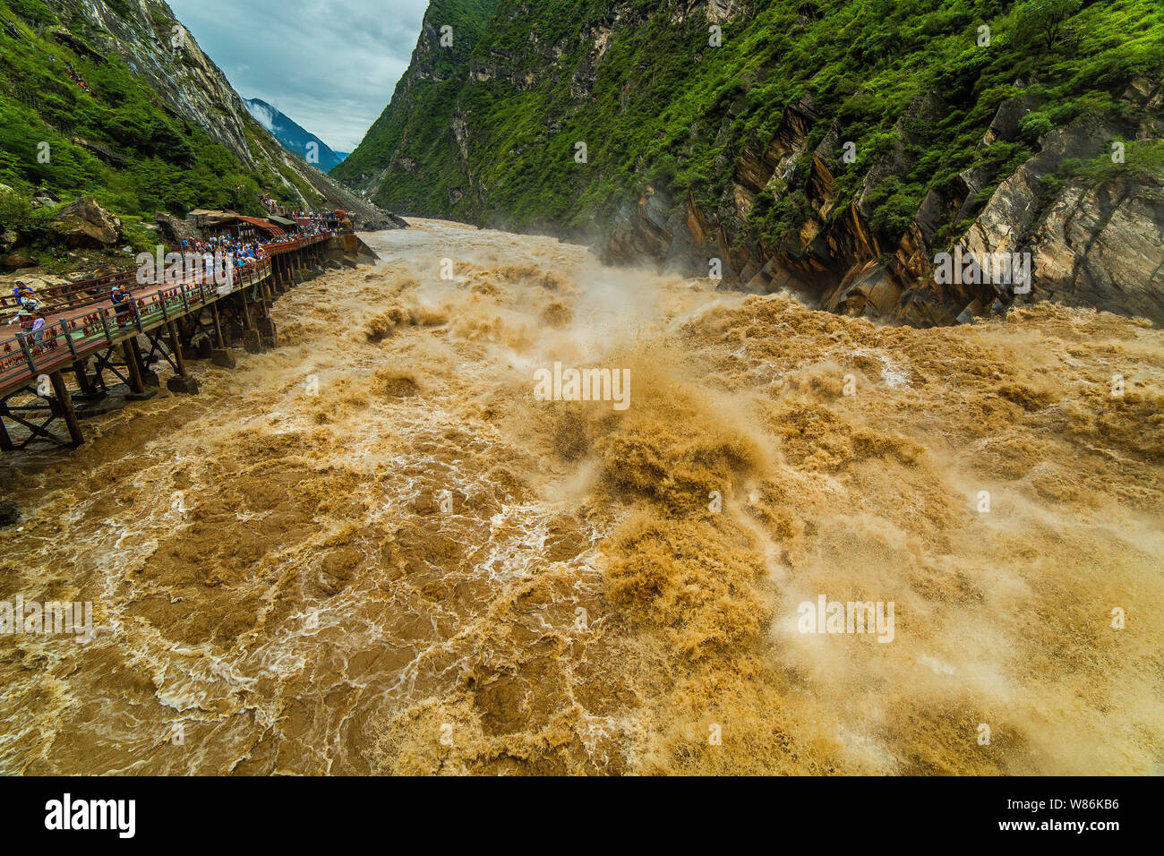 Tibetan tourist scenery hi-res stock photography and images - Alamy