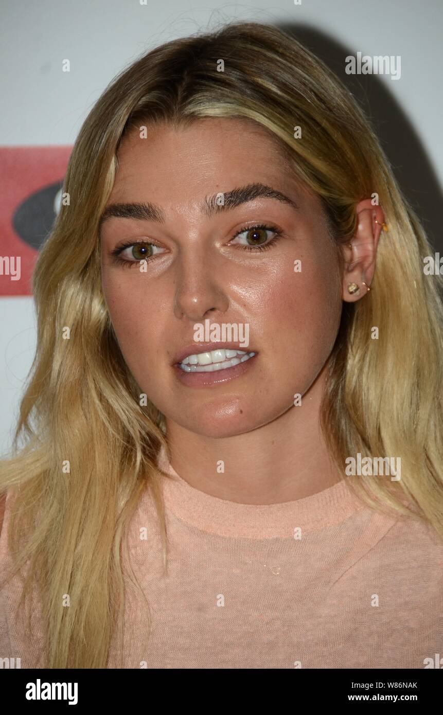 Hart model hi-res stock photography and images - Alamy