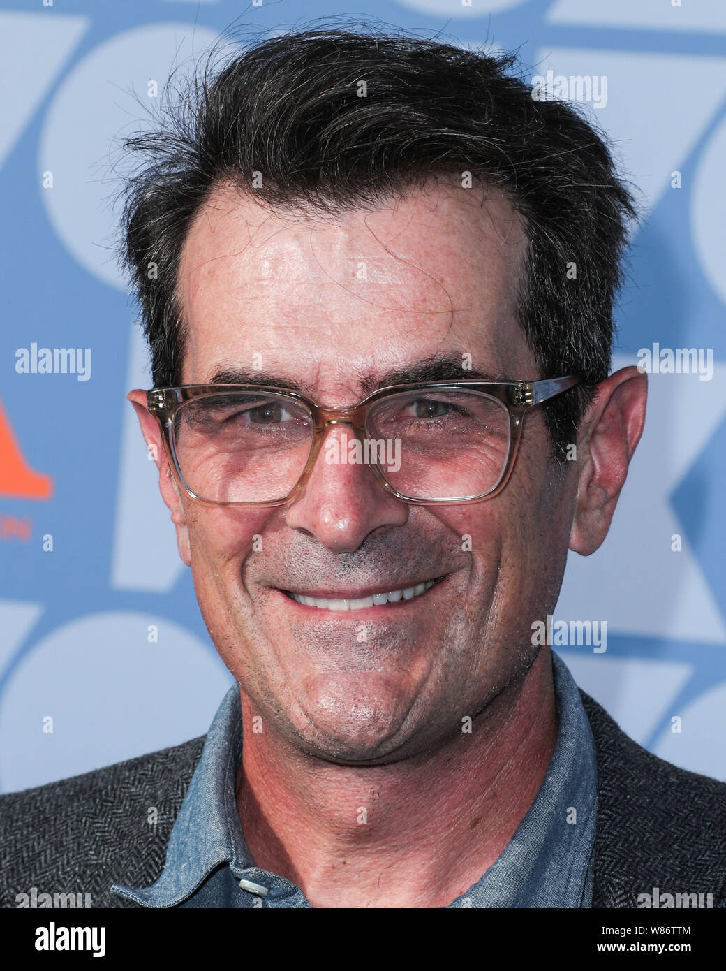 LOS ANGELES, CALIFORNIA, USA - AUGUST 07: Actor Ty Burrell arrives at ...