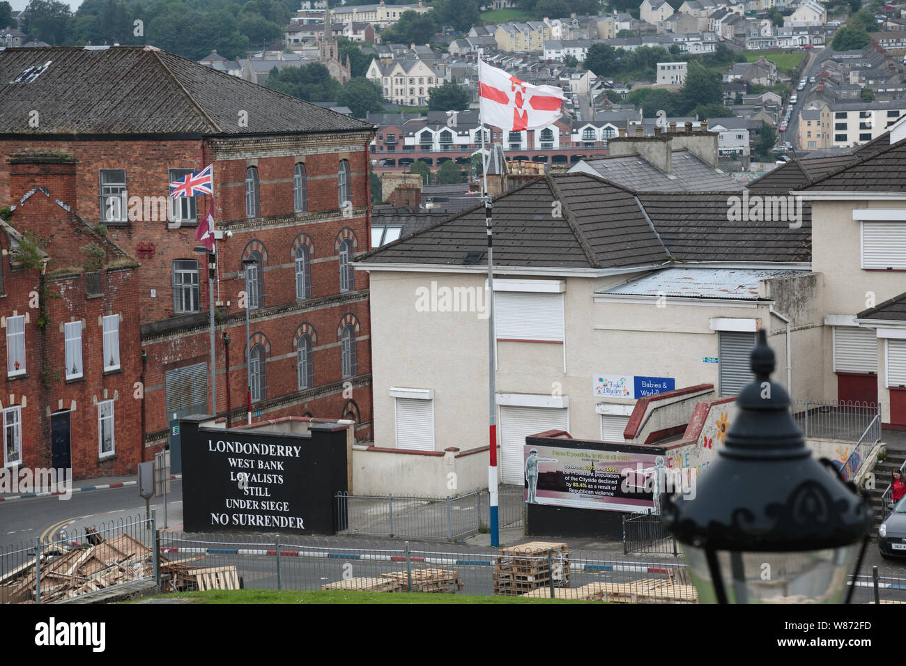 Red Hand of Ulster flag flying in the Fountain Estate, Derry ...
