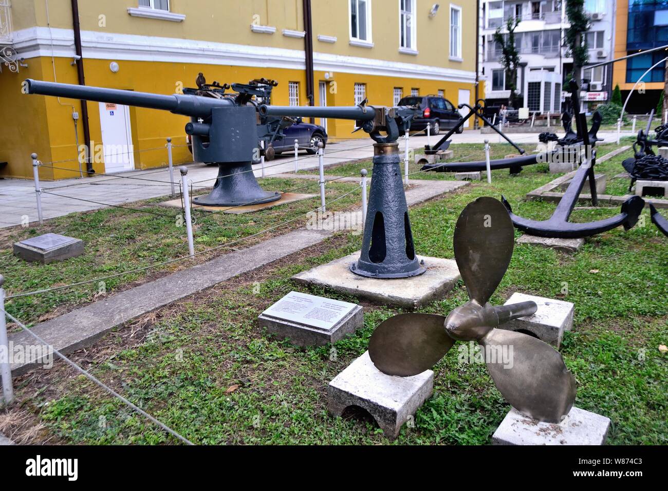 Screw propeller from submarine Fist World War - Naval Museum - Sea ...