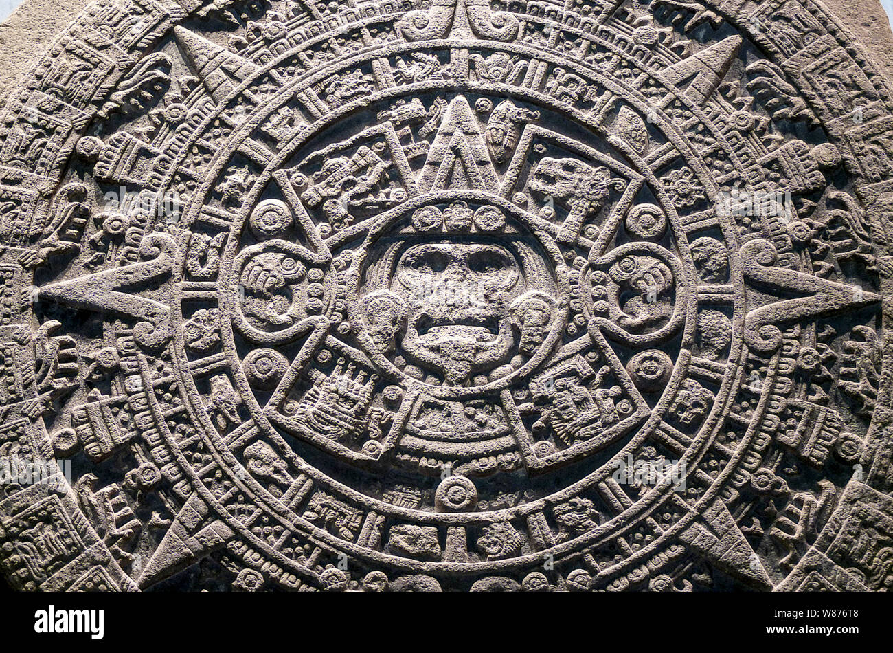 Aztec calendar stone hi-res stock photography and images - Alamy
