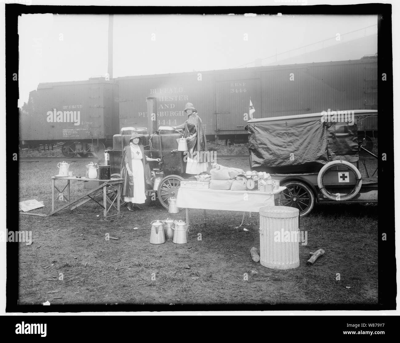 American red cross kitchen hi-res stock photography and images - Alamy