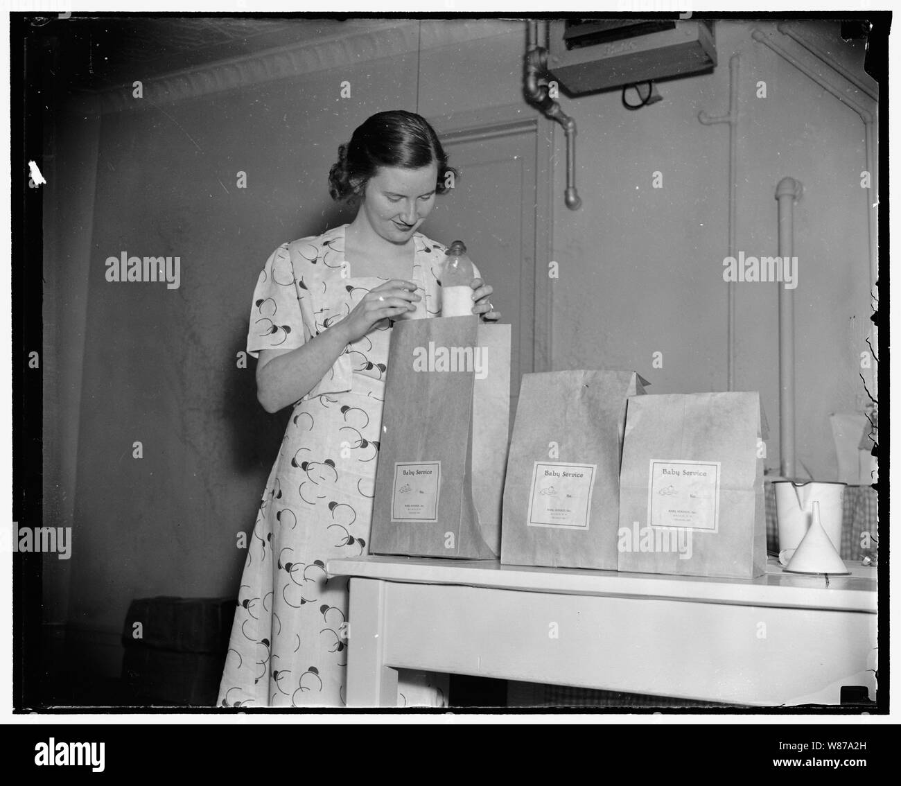 #5--Getting ready for the delivery service Stock Photo - Alamy