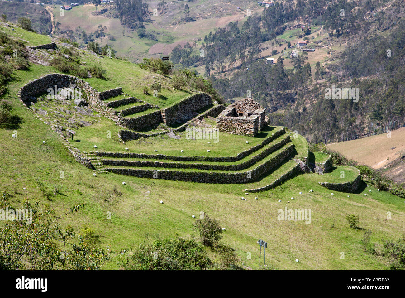 Cojitambo ruins hi-res stock photography and images - Alamy