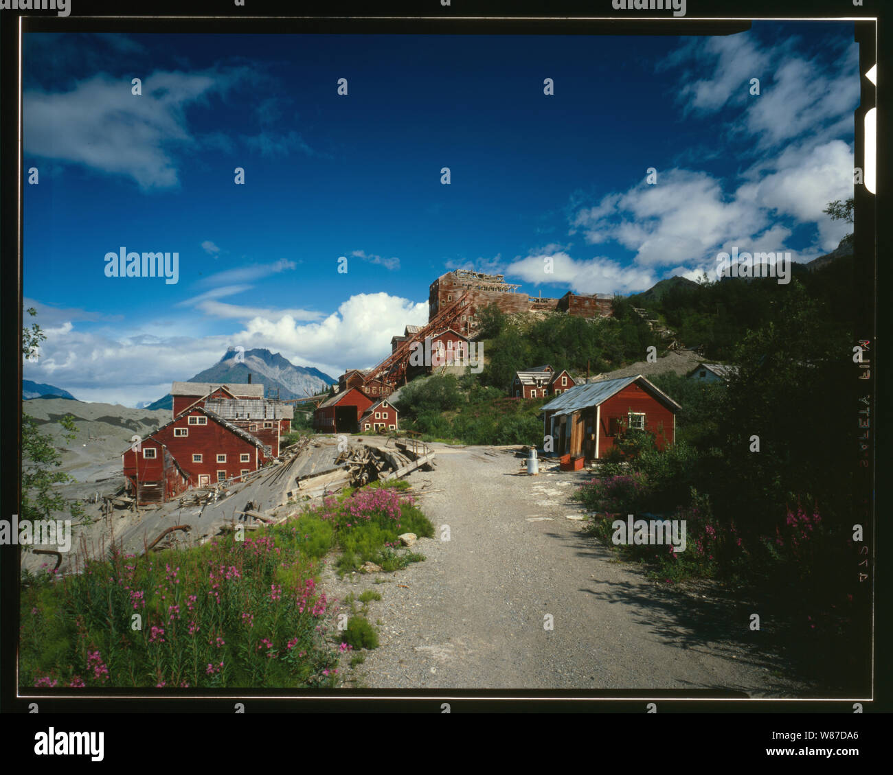 145. OVERVIEW FROM SOUTH, CONCENTRATION MILL IN CENTER - Kennecott ...