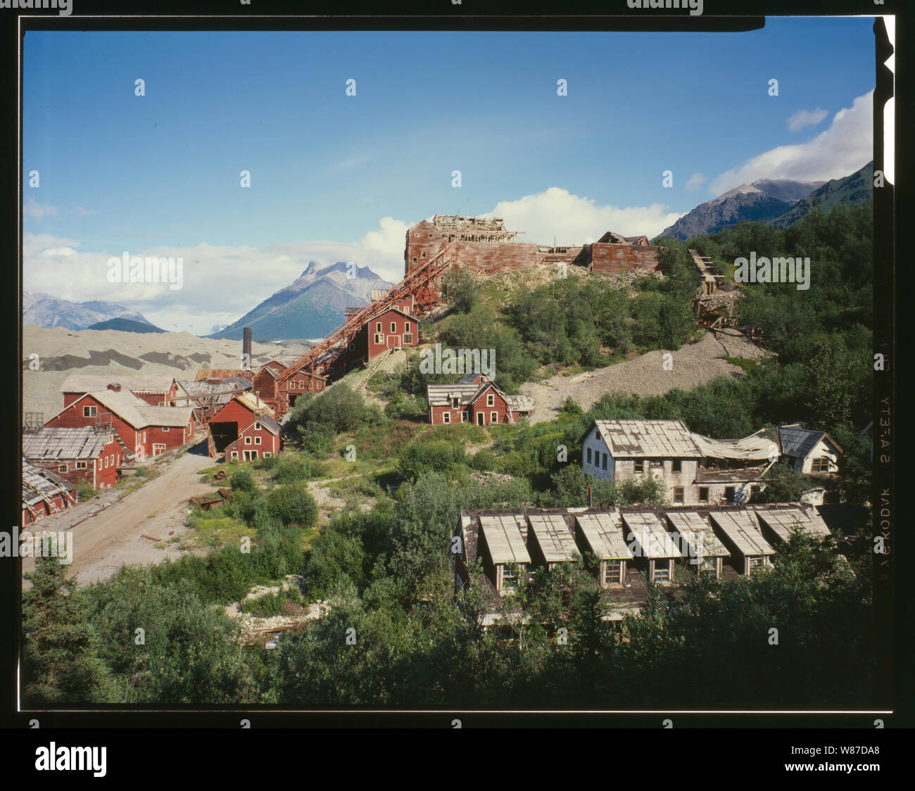 146. OVERVIEW FROM SOUTH, BOARDING HOUSE IN FOREGROUND - Kennecott ...