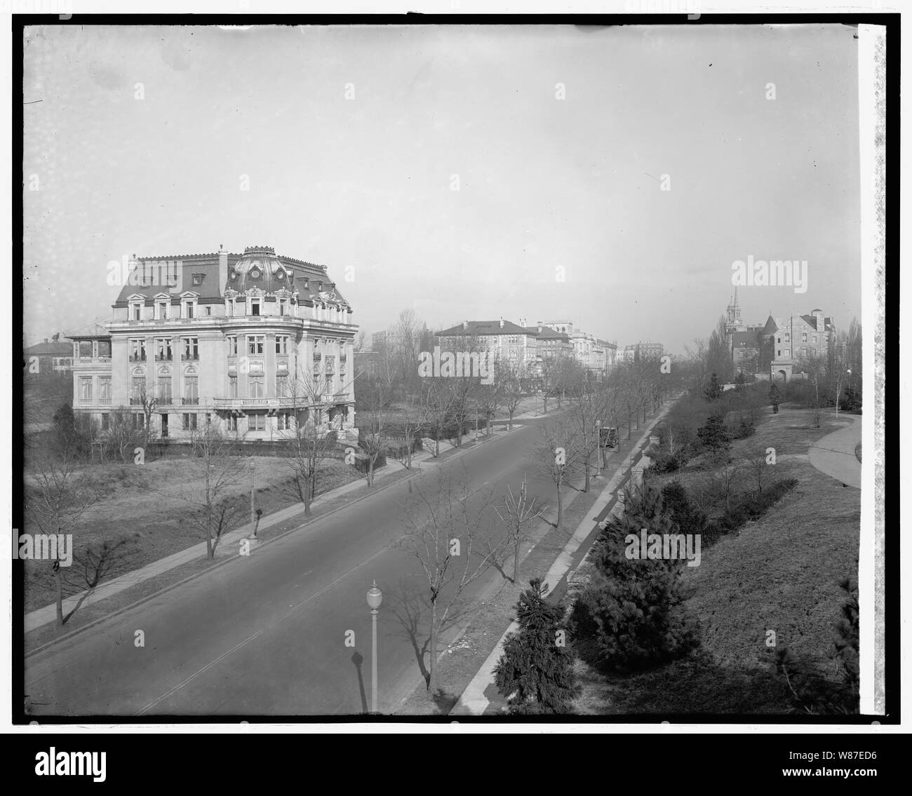 16th street and french embassy hi-res stock photography and images - Alamy