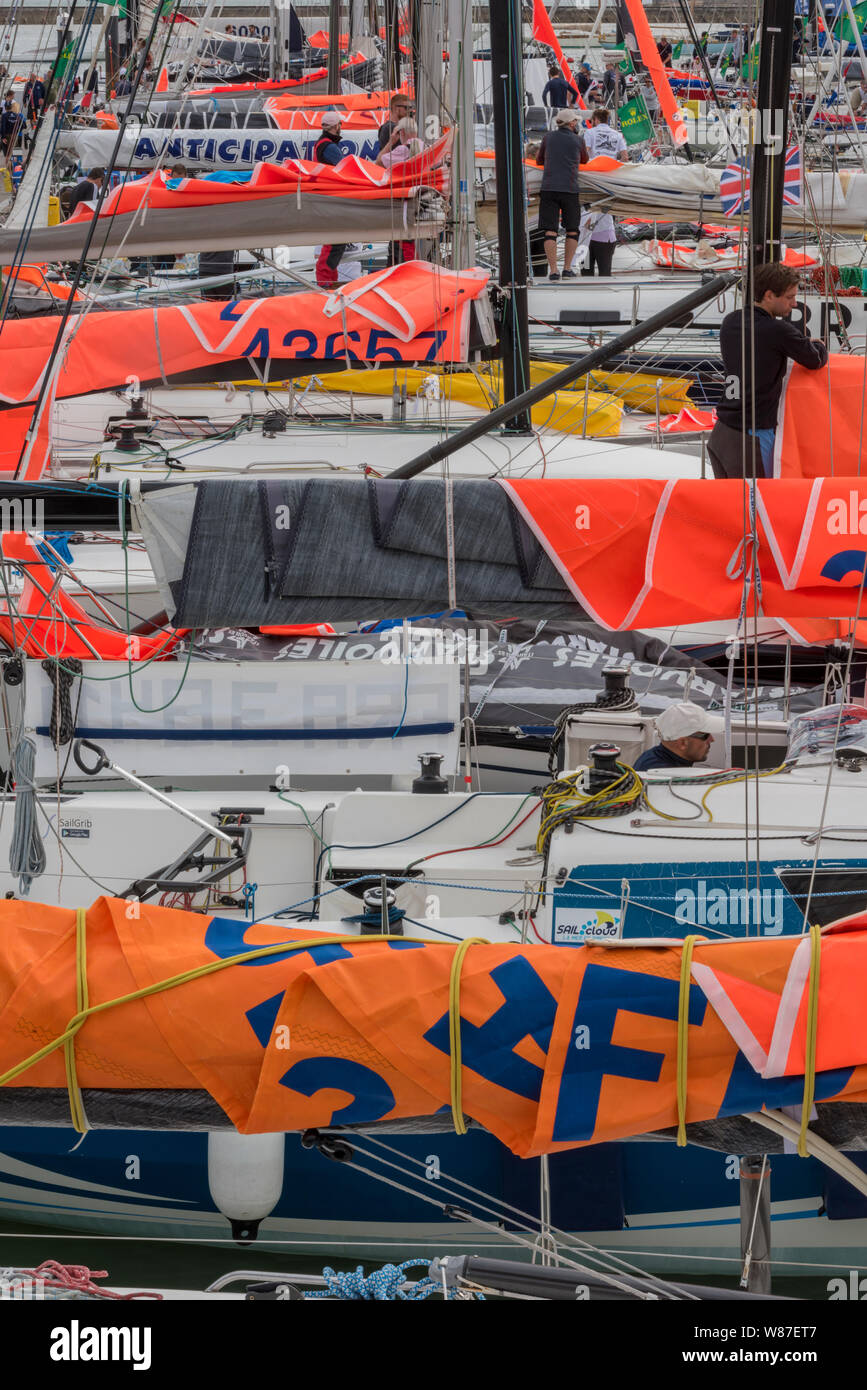 Fastnet rock storm yacht hi-res stock photography and images - Alamy