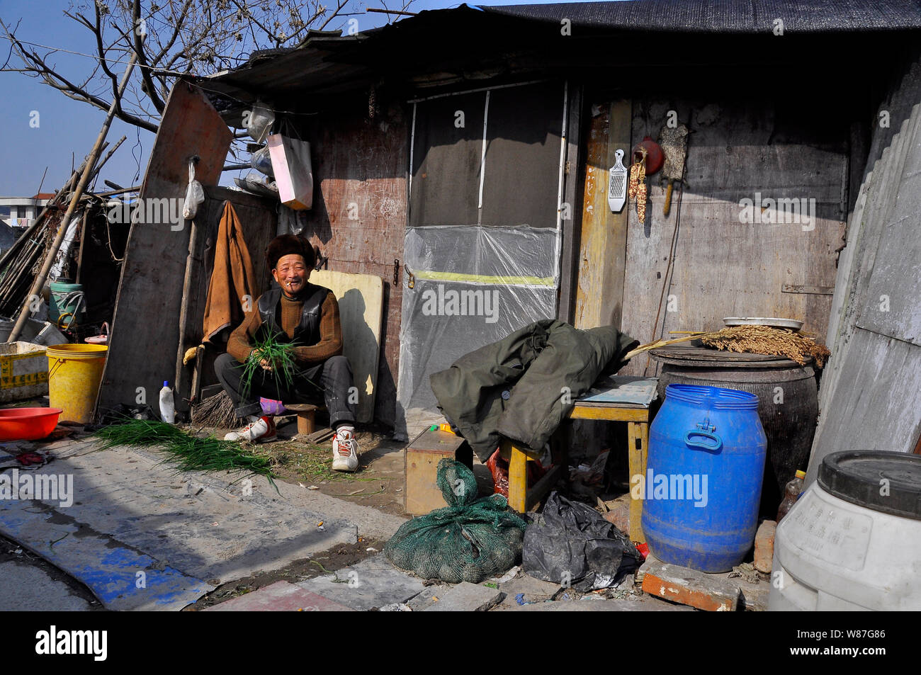 Shack rural poor hi-res stock photography and images - Alamy