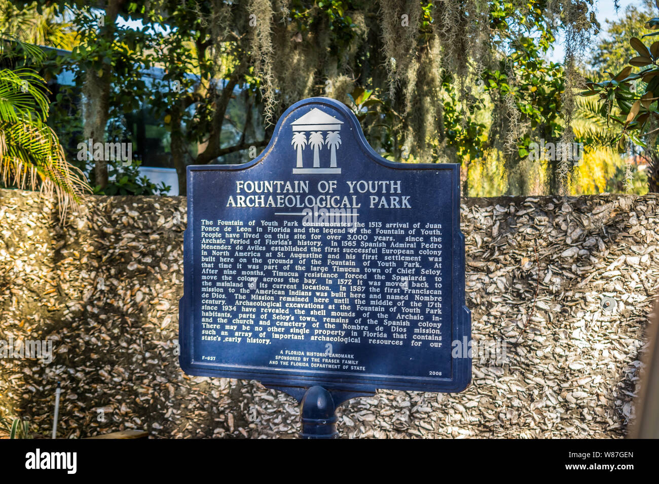 Fountain of youth sign hi-res stock photography and images - Alamy