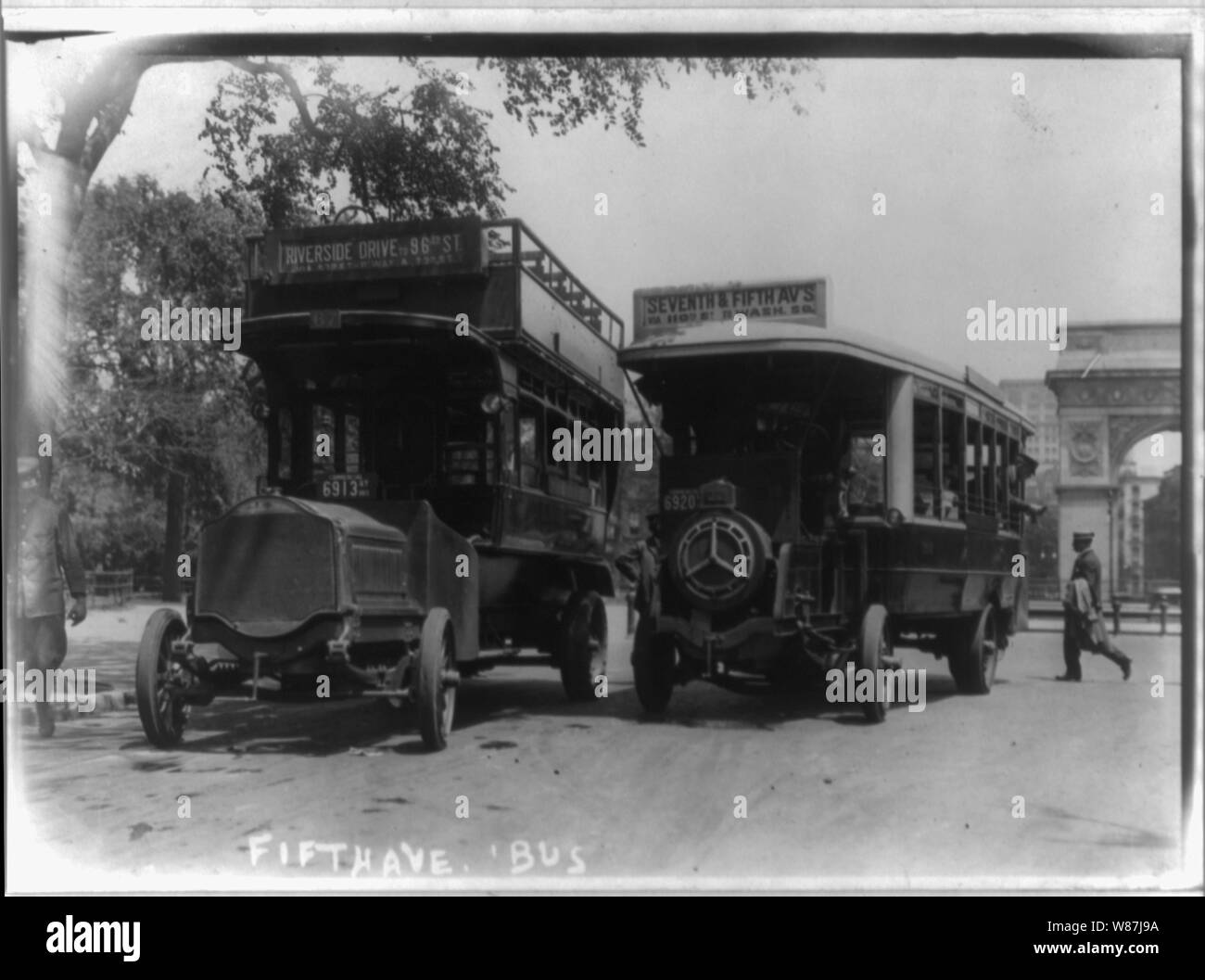 Motor buses hi-res stock photography and images - Alamy