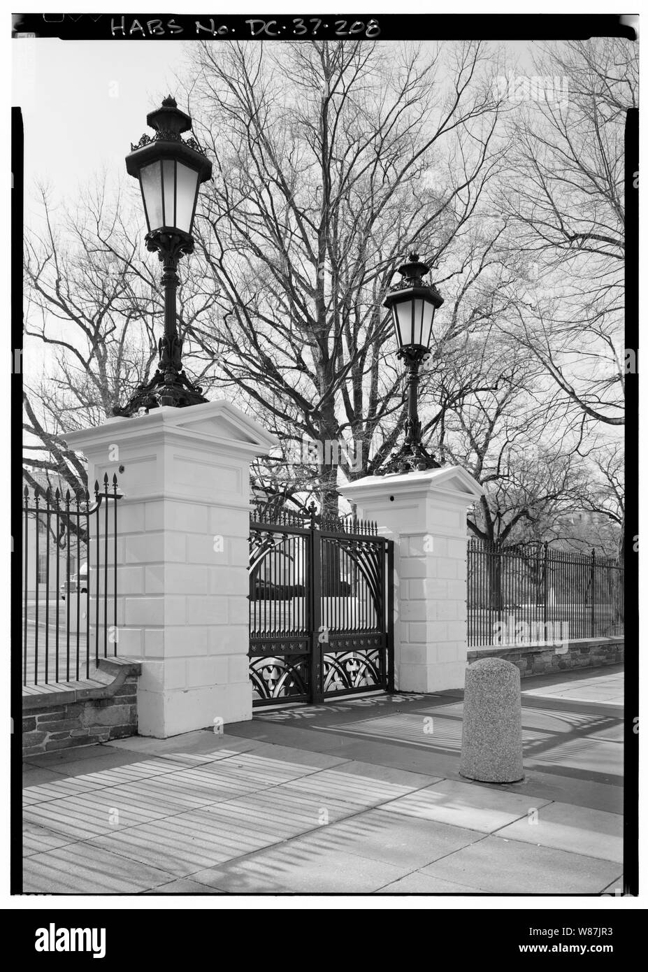 The white house dc gate Cut Out Stock Images & Pictures - Alamy