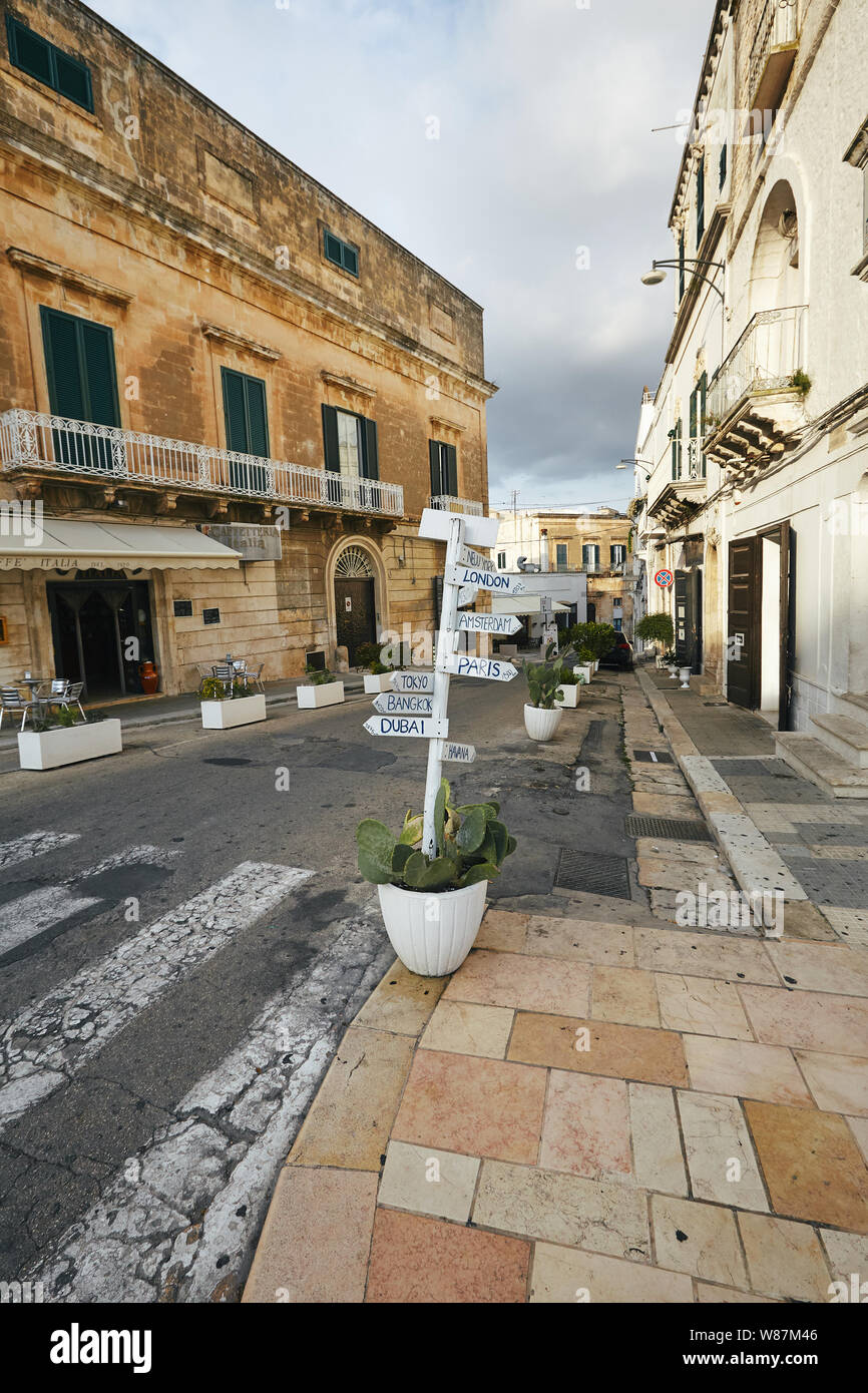 Ostuni street scene hi-res stock photography and images - Alamy