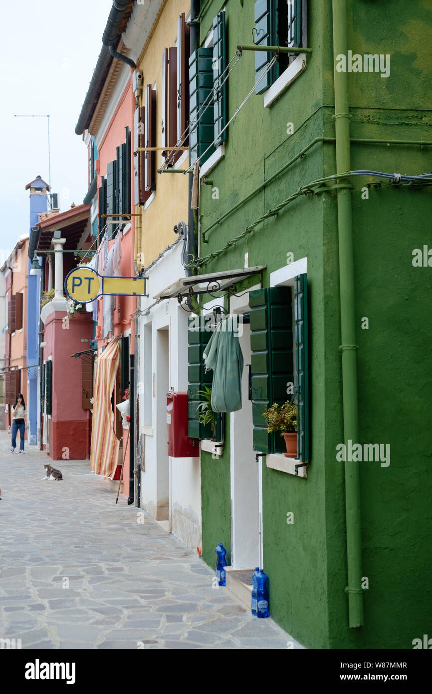Colourful houses in the fishing village of Burano, Venice Stock Photo - Alamy