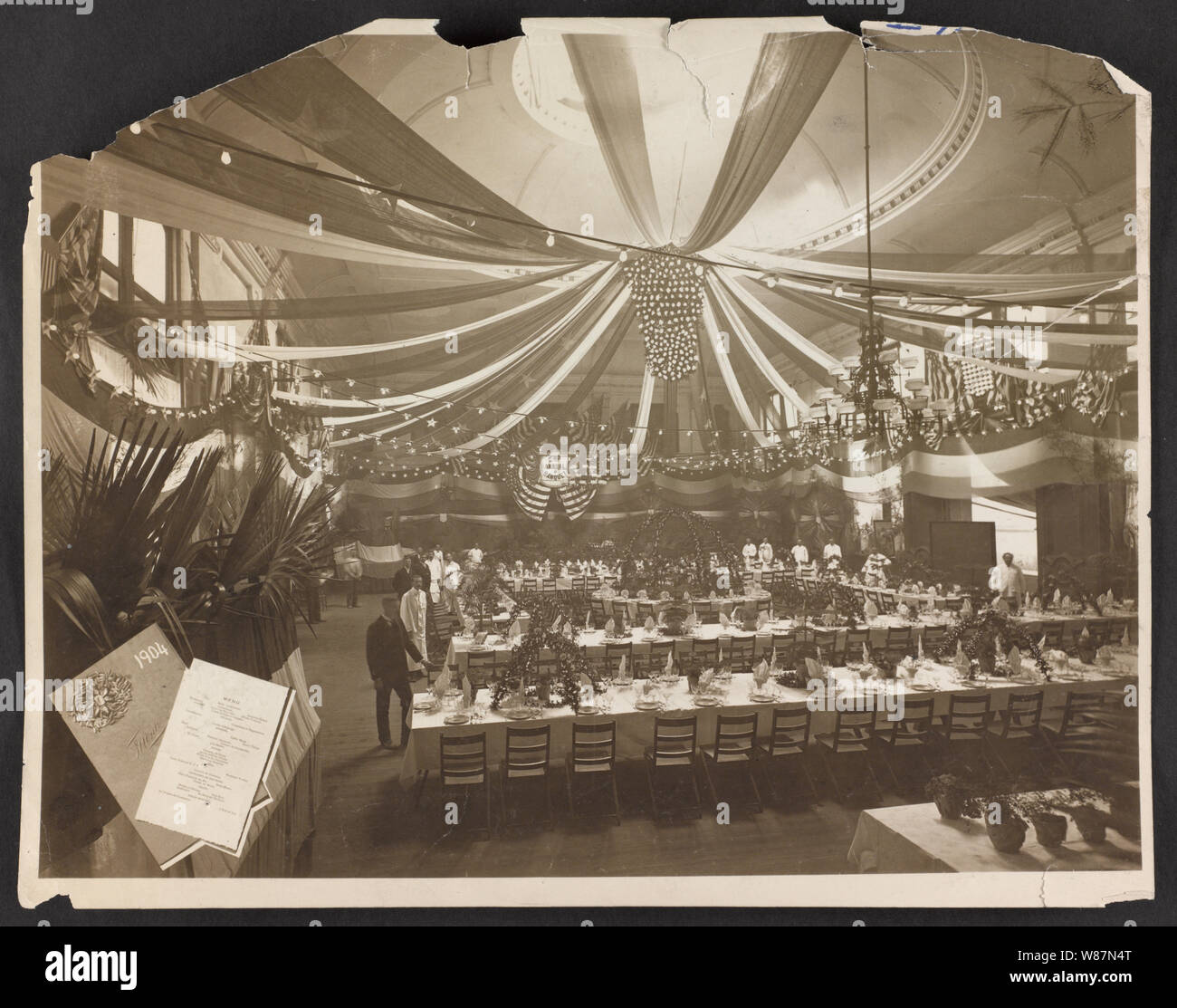 Banquet figures hi-res stock photography and images - Alamy