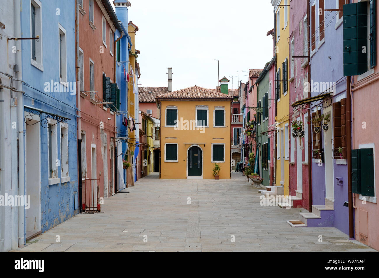 Colourful houses in the fishing village of Burano, Venice Stock Photo - Alamy