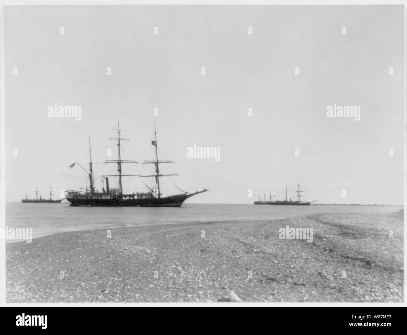 Sailing ships at anchor hi-res stock photography and images - Alamy