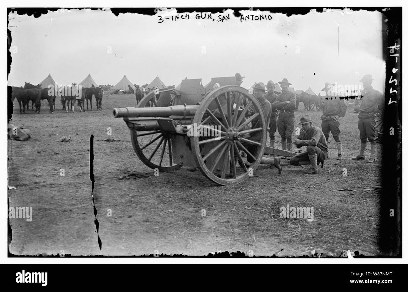 3 inch gun hi-res stock photography and images - Alamy