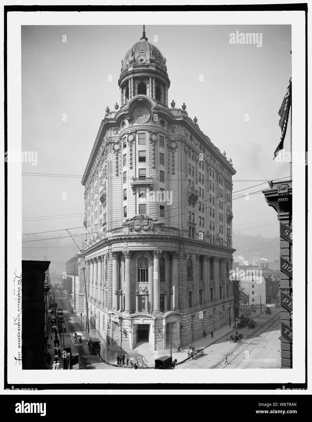 Railroad stations g Black and White Stock Photos & Images - Alamy