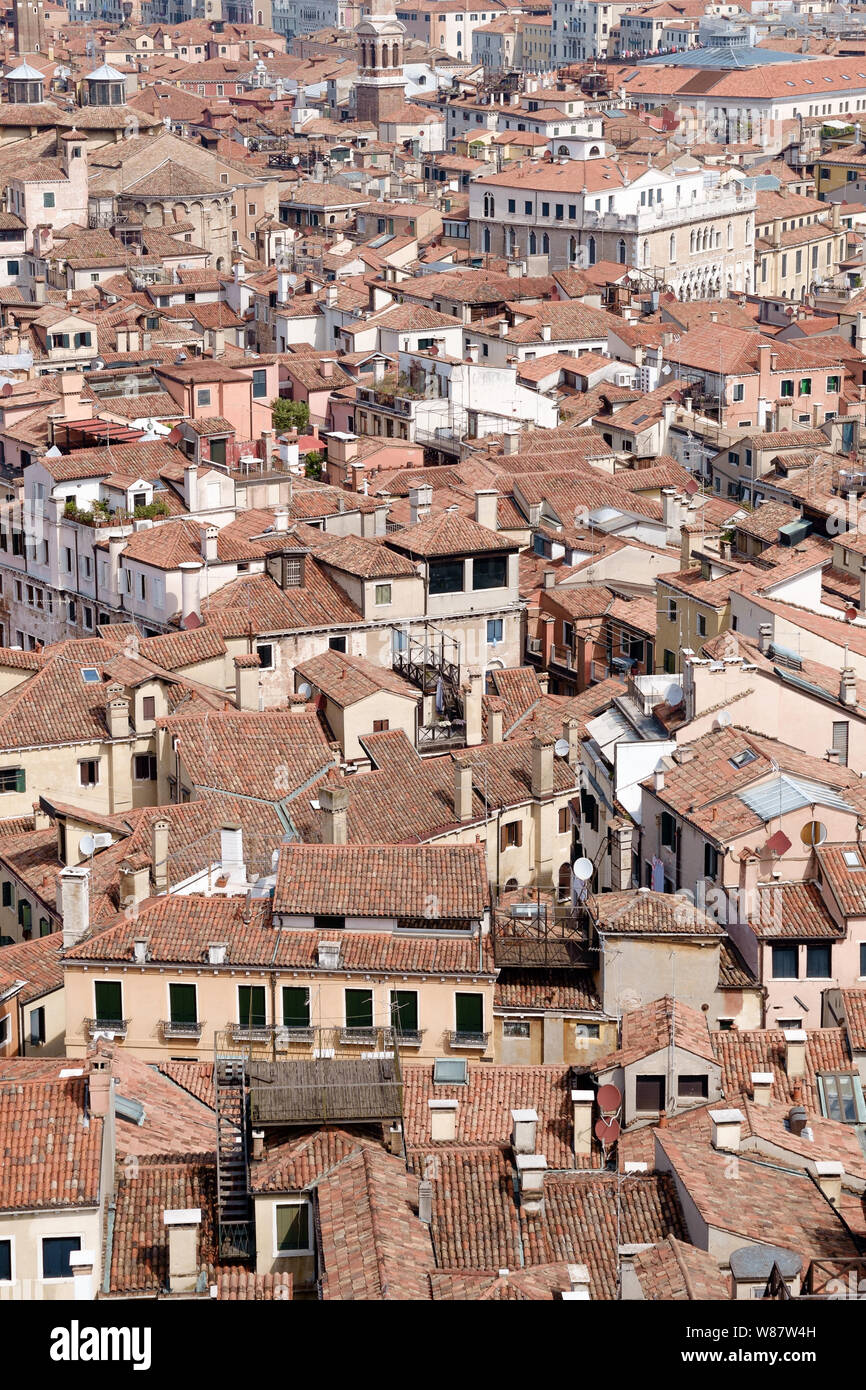 Overhead view of building, Venice Italy 2019 Stock Photo - Alamy