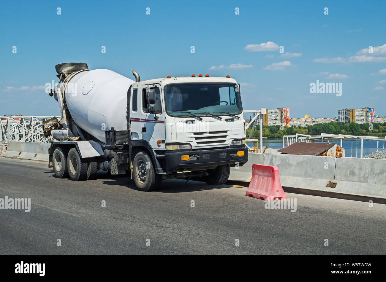 Rotating tank hi-res stock photography and images - Alamy