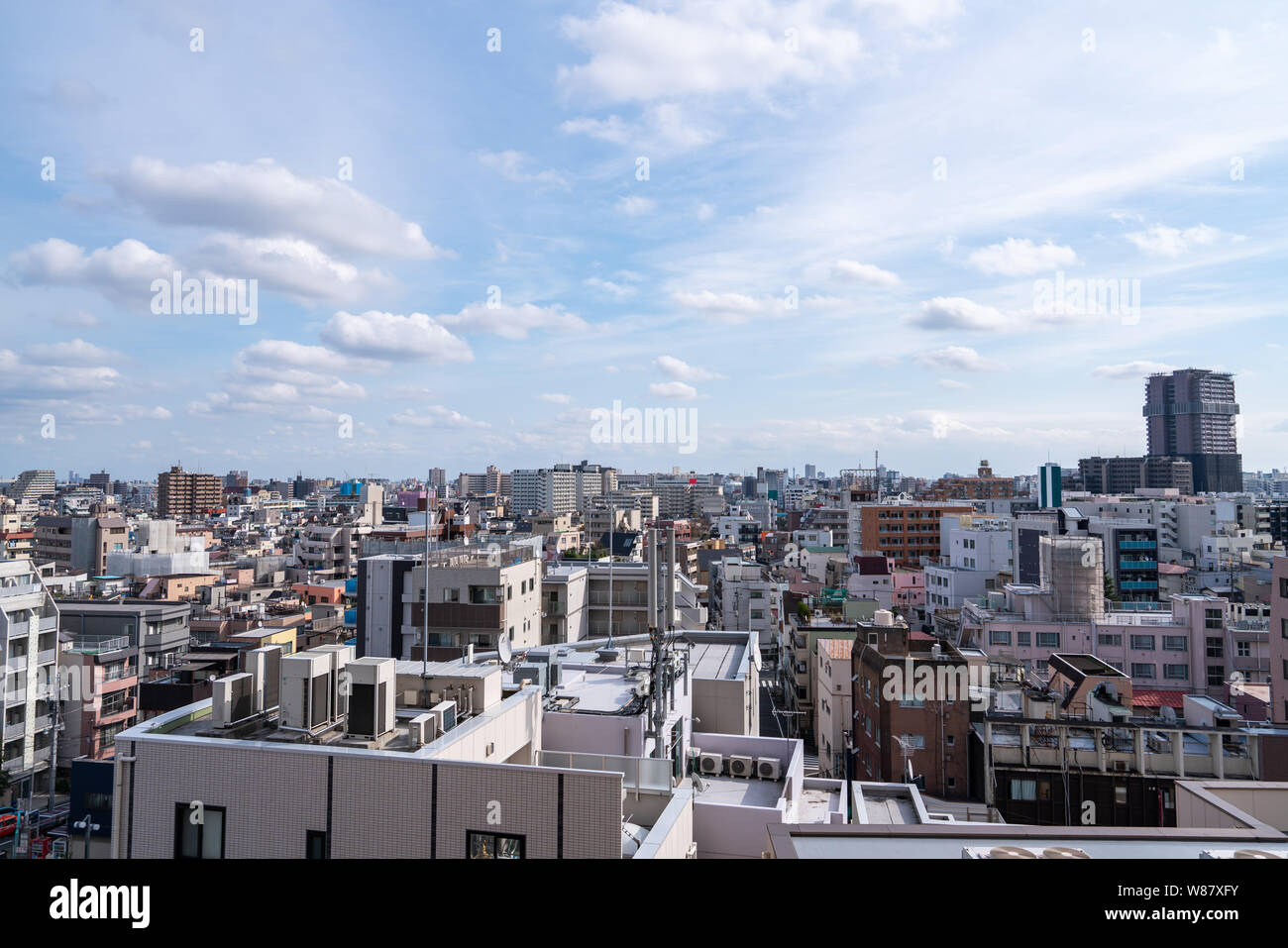 View of downtown cityscape in tokyo, Japan Stock Photo - Alamy