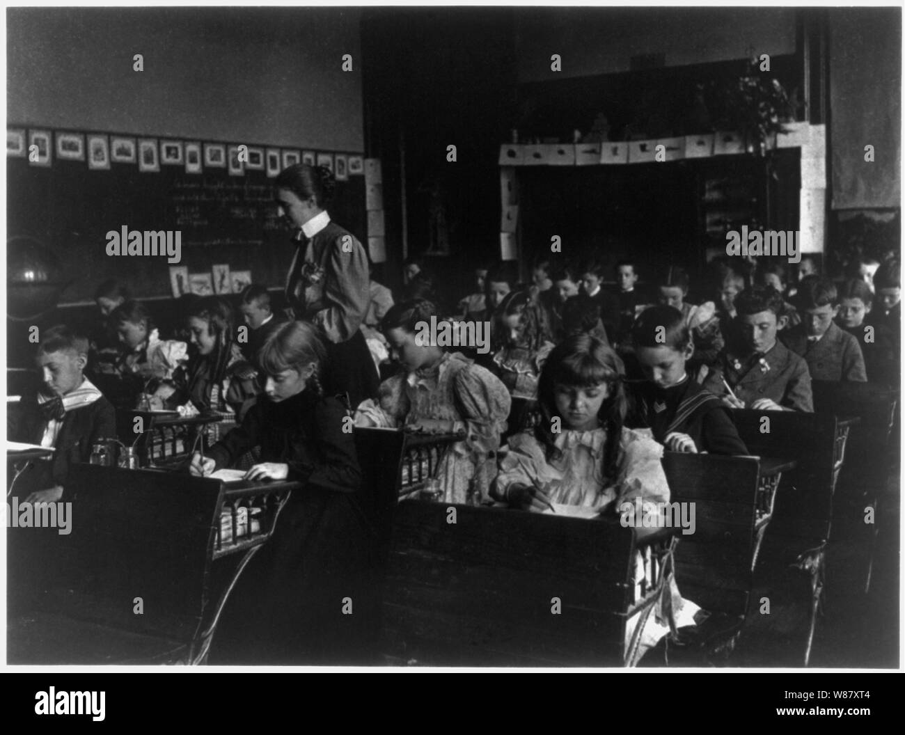 7th grade classroom hi-res stock photography and images - Alamy