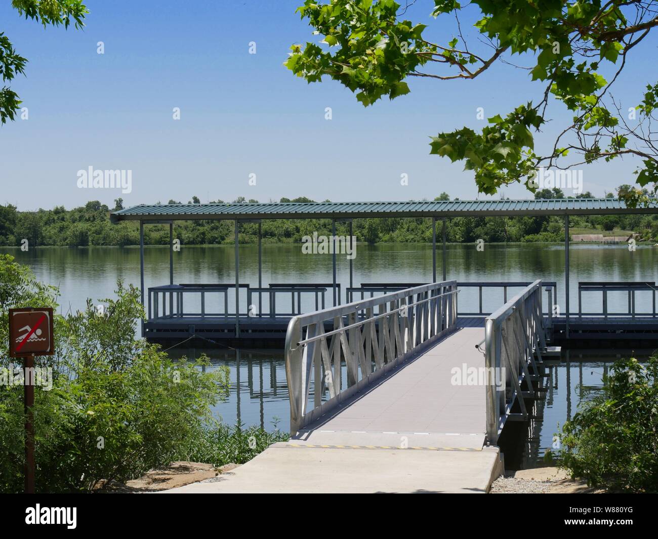 Floating dock at the Veteran Lake, Sulphur, Oklahoma Stock Photo - Alamy